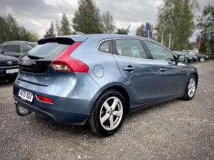 Blue Volvo V40 2013 in Vilnius, with an engine capacity of 1.60 L and mileage of 297 thousand km for 6499 €, photo 6 on AUTOMOTO.COM.LV