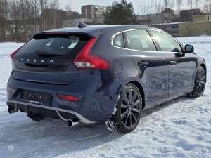 Blue Volvo V40 2013 in Vilnius, with an engine capacity of 1.56 L and mileage of 247 thousand km for 6200 €, photo 5 on AUTOMOTO.COM.LV