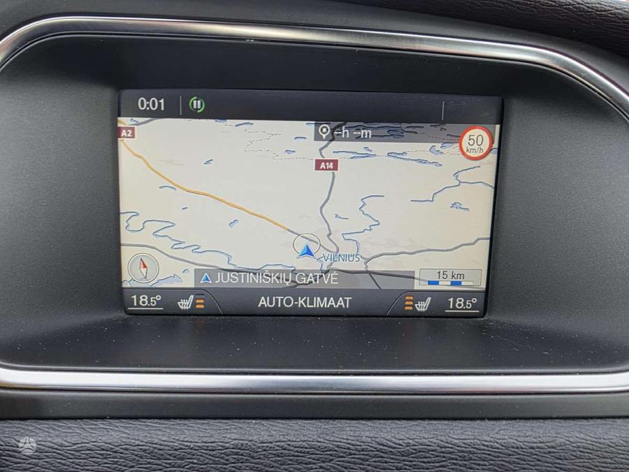 Blue Volvo V40 2013 in Vilnius, with an engine capacity of 1.56 L and mileage of 247 thousand km for 6200 €, photo 17 on AUTOMOTO.COM.LV
