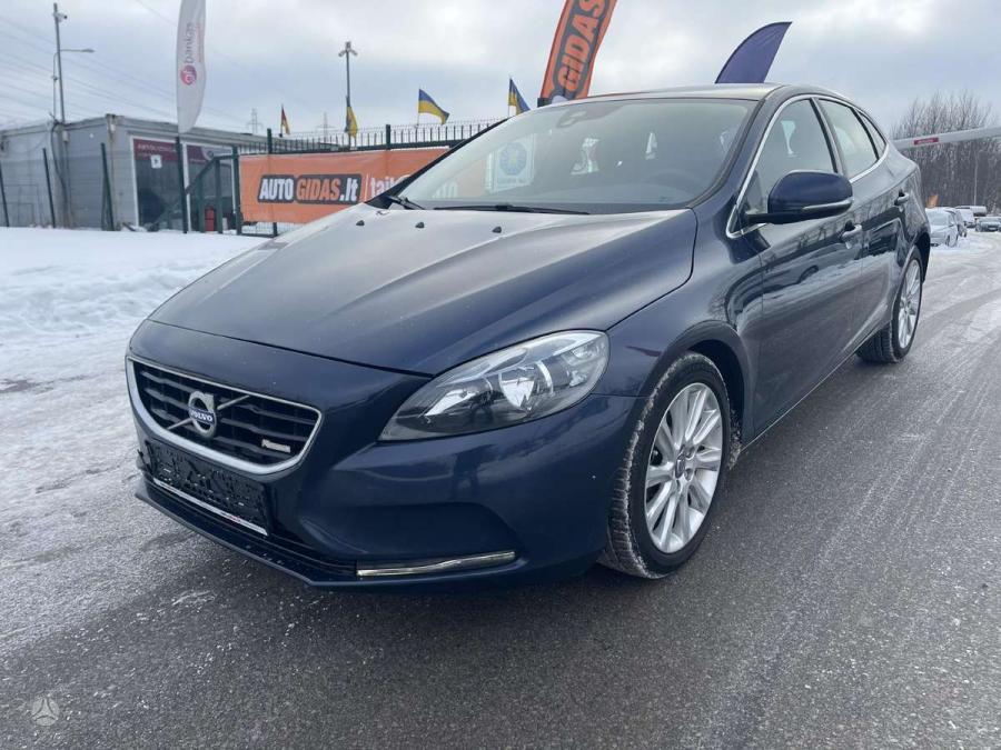 Blue Volvo V40 2013 in Kaunas, with an engine capacity of 1.56 L and mileage of 246 thousand km for 4750 €, photo 7 on AUTOMOTO.COM.LV