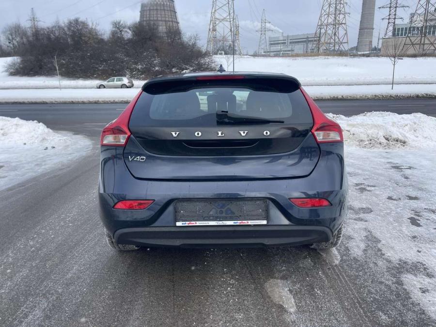 Blue Volvo V40 2013 in Kaunas, with an engine capacity of 1.56 L and mileage of 246 thousand km for 4750 €, photo 13 on AUTOMOTO.COM.LV