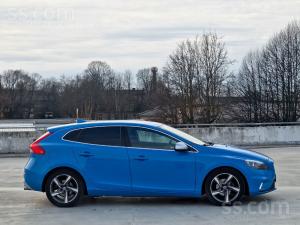 Zils Volvo V40 2013 Rīga, ar dzinēja tilpumu 1.60 L un nobraukumu 329 tūkst. km par 4950 €, foto 5 vietnē AUTOMOTO.COM.LV