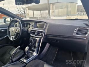 Zils Volvo V40 2013 Rīga, ar dzinēja tilpumu 1.60 L un nobraukumu 329 tūkst. km par 4950 €, foto 13 vietnē AUTOMOTO.COM.LV