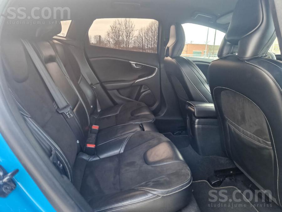 Zils Volvo V40 2013 Rīga, ar dzinēja tilpumu 1.60 L un nobraukumu 329 tūkst. km par 4950 €, foto 18 vietnē AUTOMOTO.COM.LV