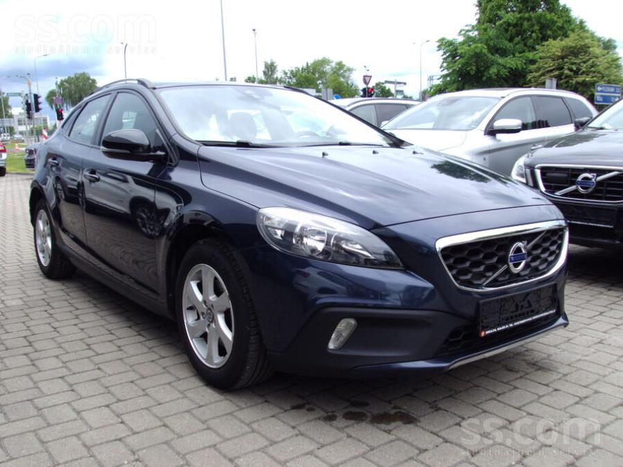 Zils Volvo V40 2013 Rīga, ar dzinēja tilpumu 1.60 L un nobraukumu 157 tūkst. km par 9900 €, foto 3 vietnē AUTOMOTO.COM.LV