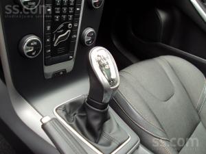 Zils Volvo V40 2013 Rīga, ar dzinēja tilpumu 1.60 L un nobraukumu 157 tūkst. km par 9900 €, foto 14 vietnē AUTOMOTO.COM.LV