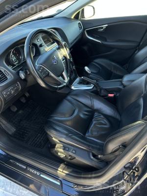 Zils Volvo V40 2013 Rīga, ar dzinēja tilpumu 1.60 L un nobraukumu 361 tūkst. km par 5650 €, foto 11 vietnē AUTOMOTO.COM.LV
