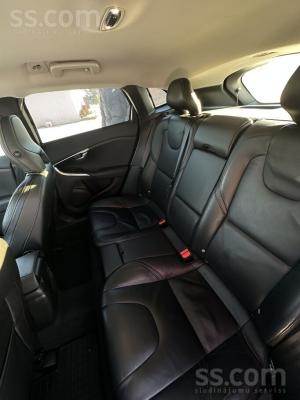 Zils Volvo V40 2013 Rīga, ar dzinēja tilpumu 1.60 L un nobraukumu 361 tūkst. km par 5650 €, foto 15 vietnē AUTOMOTO.COM.LV