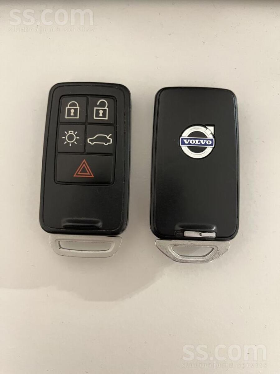 Zils Volvo V40 2013 Rīga, ar dzinēja tilpumu 1.60 L un nobraukumu 361 tūkst. km par 5650 €, foto 17 vietnē AUTOMOTO.COM.LV