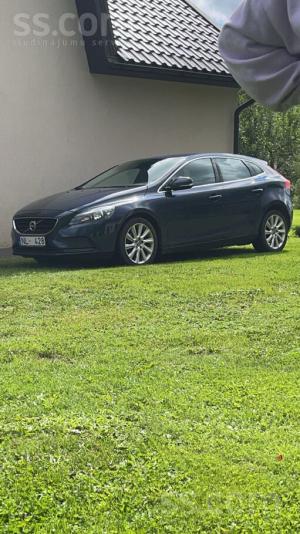 Zils Volvo V40 2013 Rīga, ar dzinēja tilpumu 1.60 L un nobraukumu 361 tūkst. km par 5650 €, foto 19 vietnē AUTOMOTO.COM.LV