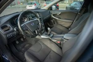 Zils Volvo V40 2013 Liepāja, ar dzinēja tilpumu 1.60 L un nobraukumu 269 tūkst. km par 8050 €, foto 9 vietnē AUTOMOTO.COM.LV