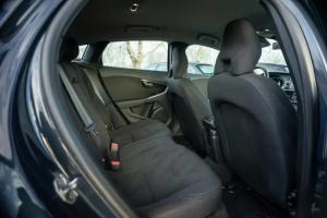 Zils Volvo V40 2013 Liepāja, ar dzinēja tilpumu 1.60 L un nobraukumu 269 tūkst. km par 8050 €, foto 12 vietnē AUTOMOTO.COM.LV