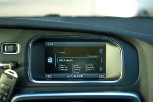 Zils Volvo V40 2013 Liepāja, ar dzinēja tilpumu 1.60 L un nobraukumu 269 tūkst. km par 8050 €, foto 18 vietnē AUTOMOTO.COM.LV
