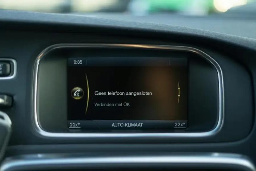 Zils Volvo V40 2013 Liepāja, ar dzinēja tilpumu 1.60 L un nobraukumu 269 tūkst. km par 8050 €, foto 21 vietnē AUTOMOTO.COM.LV
