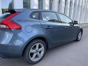 Blue Volvo V40 2013 in Vilnius, with an engine capacity of 1.60 L and mileage of 116 thousand km for 6000 €, photo 5 on AUTOMOTO.COM.LV