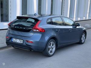 Blue Volvo V40 2013 in Vilnius, with an engine capacity of 1.60 L and mileage of 116 thousand km for 6000 €, photo 8 on AUTOMOTO.COM.LV