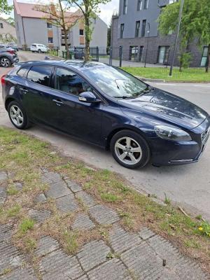 Blue Volvo V40 2013 in Kaunas, with an engine capacity of 1.56 L and mileage of 325 thousand km for 4300 €, photo 3 on AUTOMOTO.COM.LV