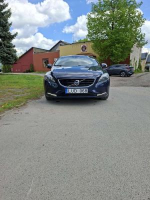 Blue Volvo V40 2013 in Kaunas, with an engine capacity of 1.56 L and mileage of 325 thousand km for 4300 €, photo 6 on AUTOMOTO.COM.LV
