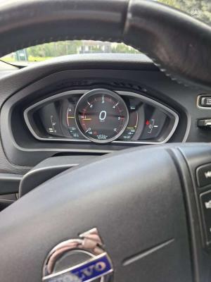 Blue Volvo V40 2013 in Kaunas, with an engine capacity of 1.56 L and mileage of 325 thousand km for 4300 €, photo 9 on AUTOMOTO.COM.LV
