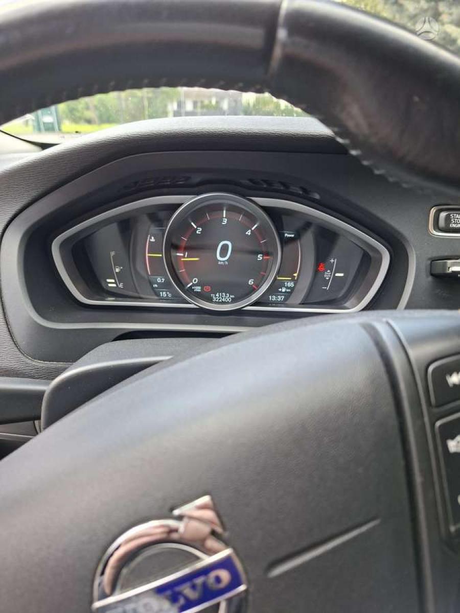 Blue Volvo V40 2013 in Kaunas, with an engine capacity of 1.56 L and mileage of 325 thousand km for 4300 €, photo 9 on AUTOMOTO.COM.LV