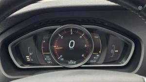 Blue Volvo V40 2013 in Marijampole, with an engine capacity of 1.56 L and mileage of 262 thousand km for 4850 €, photo 16 on AUTOMOTO.COM.LV