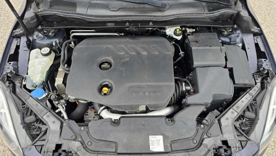 Blue Volvo V40 2013 in Marijampole, with an engine capacity of 1.56 L and mileage of 262 thousand km for 4850 €, photo 22 on AUTOMOTO.COM.LV
