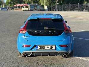 Zils Volvo V40 2013 Tallina, ar dzinēja tilpumu 1.60 L un nobraukumu 289 tūkst. km par 7600 €, foto 4 vietnē AUTOMOTO.COM.LV