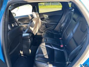 Zils Volvo V40 2013 Tallina, ar dzinēja tilpumu 1.60 L un nobraukumu 289 tūkst. km par 7600 €, foto 9 vietnē AUTOMOTO.COM.LV