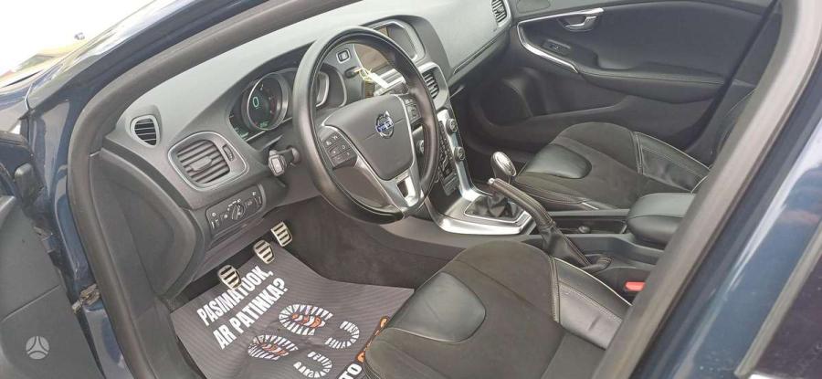 Blue Volvo V40 2013 in Kaunas, with an engine capacity of 1.56 L and mileage of 249 thousand km for 5250 €, photo 9 on AUTOMOTO.COM.LV