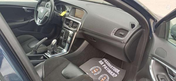 Zils Volvo V40 2013 Kauņa, ar dzinēja tilpumu 1.56 L un nobraukumu 249 tūkst. km par 5250 €, foto 9 vietnē AUTOMOTO.COM.LV