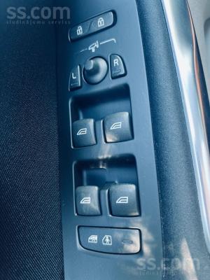 Zils Volvo V40 2013 Rīga, ar dzinēja tilpumu 1.60 L un nobraukumu 152 tūkst. km par 7900 €, foto 13 vietnē AUTOMOTO.COM.LV