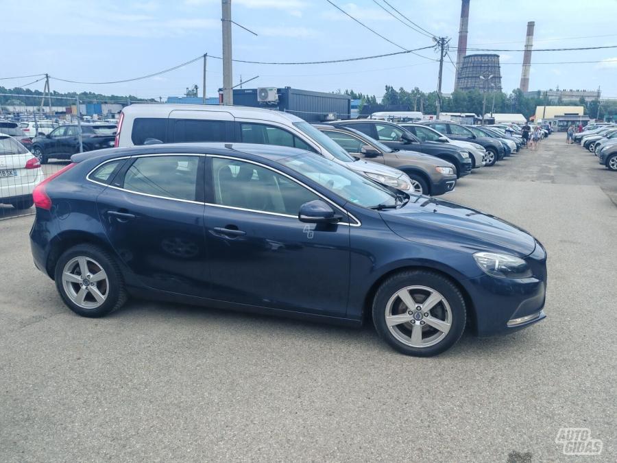 Blue Volvo V40 2013 in Kaunas, with an engine capacity of 1.60 L and mileage of 292 thousand km for 5399 €, photo 4 on AUTOMOTO.COM.LV
