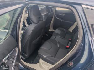 Blue Volvo V40 2013 in Kaunas, with an engine capacity of 1.60 L and mileage of 292 thousand km for 5399 €, photo 14 on AUTOMOTO.COM.LV