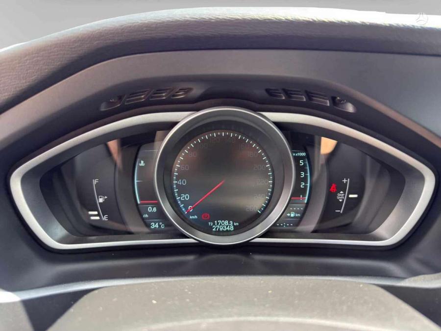 Zils Volvo V40 2013 Viļņa, ar dzinēja tilpumu 1.60 L un nobraukumu 279 tūkst. km par 4490 €, foto 12 vietnē AUTOMOTO.COM.LV