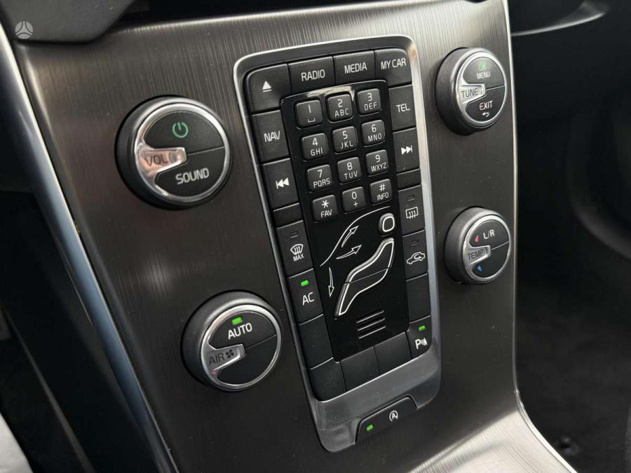 Zils Volvo V40 2013 Kauņa, ar dzinēja tilpumu 1.56 L un nobraukumu 220 tūkst. km par 4999 €, foto 23 vietnē AUTOMOTO.COM.LV