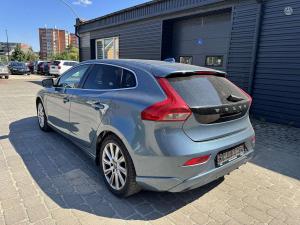 Blue Volvo V40 2013 in Alytus, with an engine capacity of 1.60 L and mileage of 273 thousand km for 5450 €, photo 4 on AUTOMOTO.COM.LV