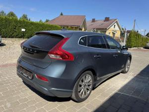 Blue Volvo V40 2013 in Alytus, with an engine capacity of 1.60 L and mileage of 273 thousand km for 5450 €, photo 5 on AUTOMOTO.COM.LV