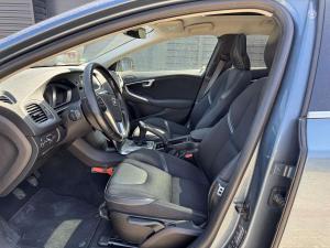 Blue Volvo V40 2013 in Alytus, with an engine capacity of 1.60 L and mileage of 273 thousand km for 5450 €, photo 7 on AUTOMOTO.COM.LV