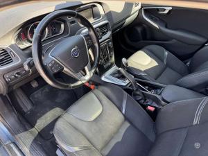 Blue Volvo V40 2013 in Alytus, with an engine capacity of 1.60 L and mileage of 273 thousand km for 5450 €, photo 8 on AUTOMOTO.COM.LV