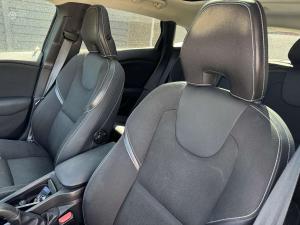 Blue Volvo V40 2013 in Alytus, with an engine capacity of 1.60 L and mileage of 273 thousand km for 5450 €, photo 9 on AUTOMOTO.COM.LV
