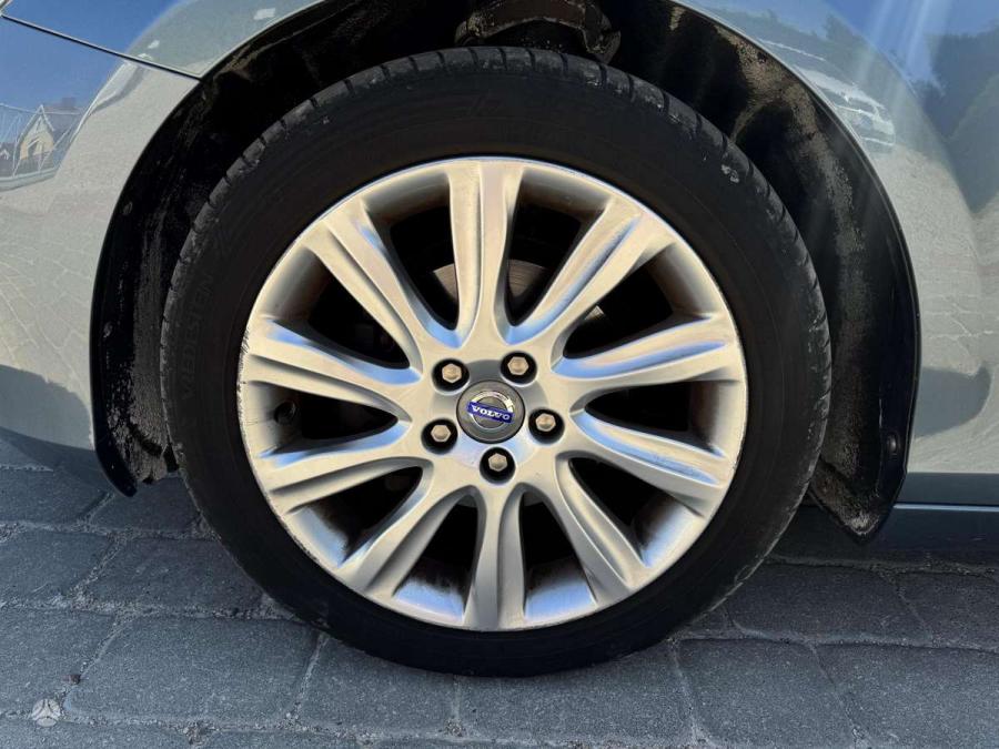 Blue Volvo V40 2013 in Alytus, with an engine capacity of 1.60 L and mileage of 273 thousand km for 5450 €, photo 27 on AUTOMOTO.COM.LV