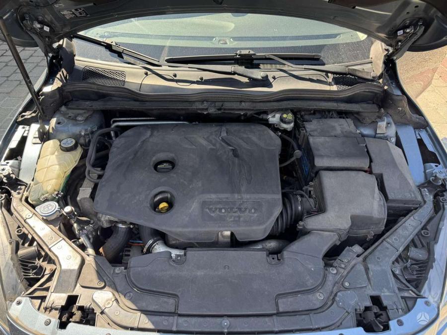 Blue Volvo V40 2013 in Alytus, with an engine capacity of 1.60 L and mileage of 273 thousand km for 5450 €, photo 35 on AUTOMOTO.COM.LV