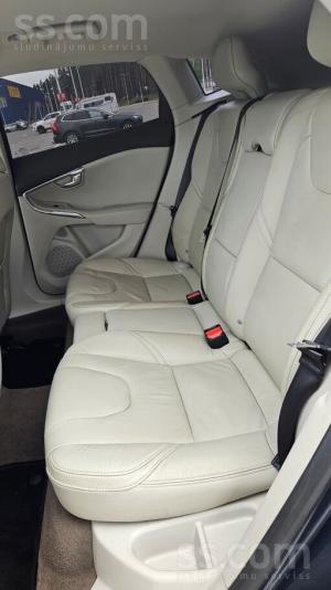 Blue Volvo V40 2013 in Riga, with an engine capacity of 1.60 L and mileage of 269 thousand km for 8500 €, photo 7 on AUTOMOTO.COM.LV