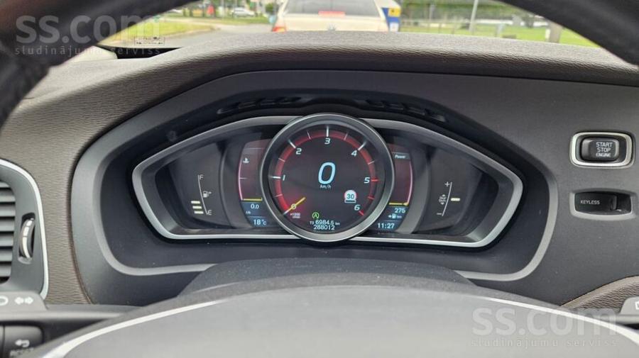 Blue Volvo V40 2013 in Riga, with an engine capacity of 1.60 L and mileage of 269 thousand km for 8500 €, photo 11 on AUTOMOTO.COM.LV