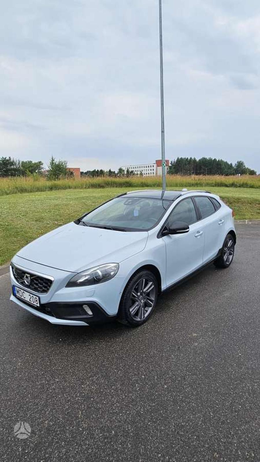 Zils Volvo V40 2013 Anykščiai, ar dzinēja tilpumu 1.56 L un nobraukumu 314 tūkst. km par 6700 €, foto 3 vietnē AUTOMOTO.COM.LV