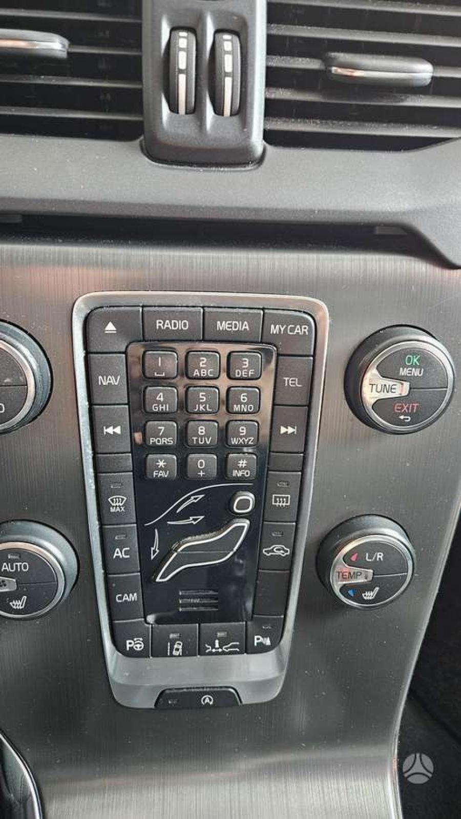 Zils Volvo V40 2013 Anykščiai, ar dzinēja tilpumu 1.56 L un nobraukumu 314 tūkst. km par 6700 €, foto 8 vietnē AUTOMOTO.COM.LV