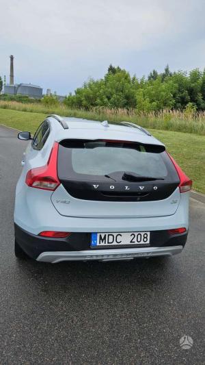 Zils Volvo V40 2013 Anykščiai, ar dzinēja tilpumu 1.56 L un nobraukumu 314 tūkst. km par 6700 €, foto 9 vietnē AUTOMOTO.COM.LV