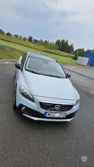 Zils Volvo V40 2013 Anykščiai, ar dzinēja tilpumu 1.56 L un nobraukumu 314 tūkst. km par 6700 €, foto 10 vietnē AUTOMOTO.COM.LV