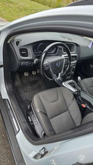Zils Volvo V40 2013 Anykščiai, ar dzinēja tilpumu 1.56 L un nobraukumu 314 tūkst. km par 6700 €, foto 13 vietnē AUTOMOTO.COM.LV