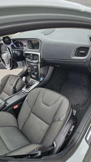 Zils Volvo V40 2013 Anykščiai, ar dzinēja tilpumu 1.56 L un nobraukumu 314 tūkst. km par 6700 €, foto 16 vietnē AUTOMOTO.COM.LV
